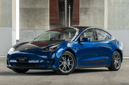 Electric Car Hire Australia | Rent a Tesla | Book now with evee